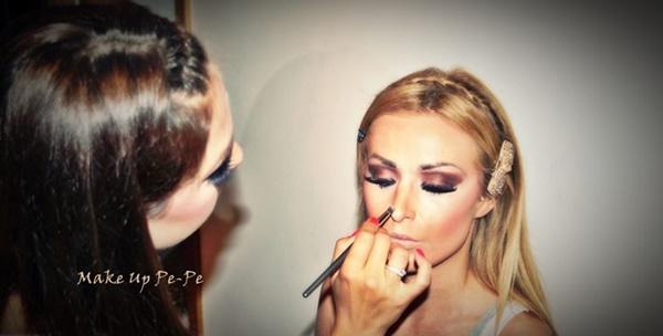 Profesionalno šminkanje - večernji ili dnevni make up s umjetnim ...