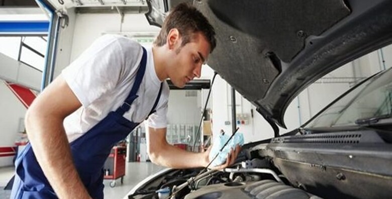 Neka Vaš automobil bude pouzdan za vožnju uz promjenu ulja i filtera ...